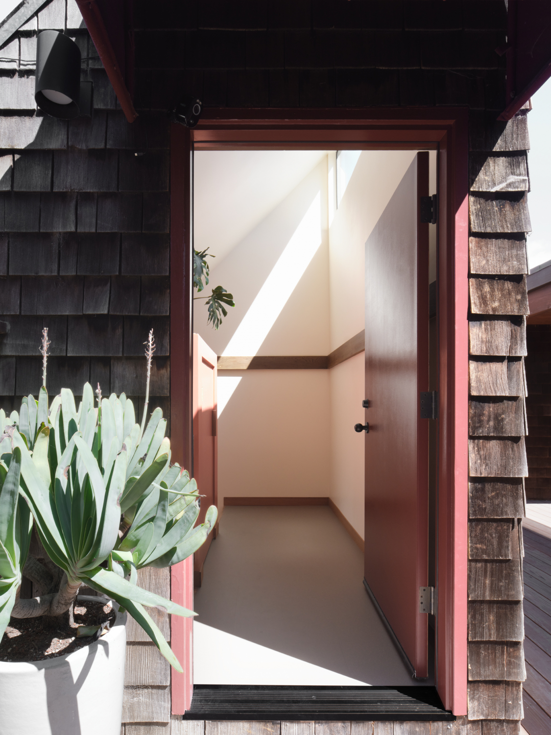 Framing the View with Third Bay Modernism → Suprstructur